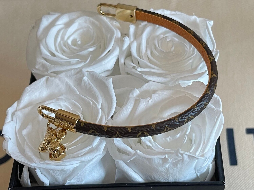 Bracelet Armkettchen Vivienne Charm www.luxuryaccessoires